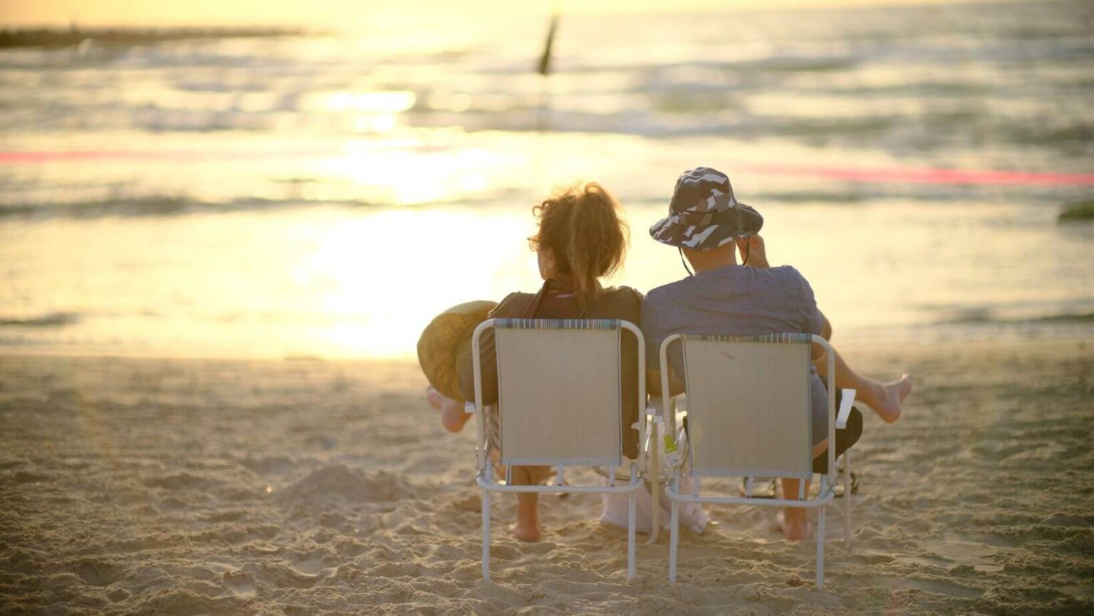 חוף גורדון תל אביב: שילוב של היסטוריה ונוף עוצר נשימה • Tip Treks
